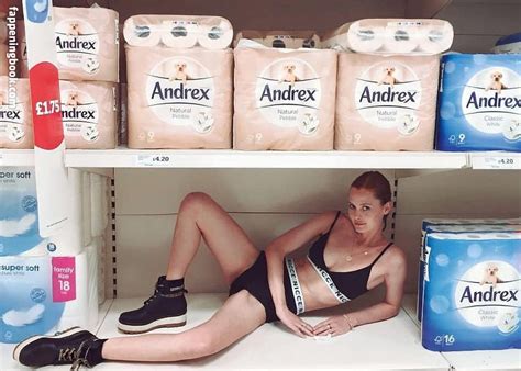 Charlotte De Carle Nude The Fappening Photo 1126124 FappeningBook
