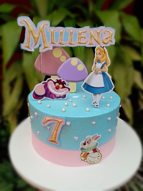 Bolo Alice no País das Maravilhas Decoração de bolo infantil Bolo