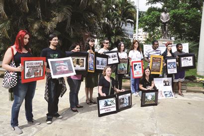 Manifestação antivivissecção reúne ativistas na Praça Dermeval Barbosa
