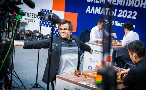 Magnus Carlsen And Bibisara Assaubayeva Are The 2022 FIDE World Blitz
