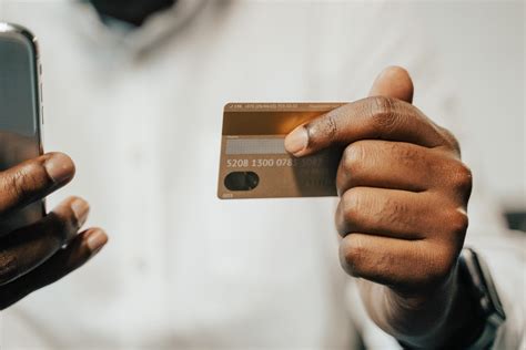 Quelles sont les caractéristiques de la meilleure carte bancaire pour