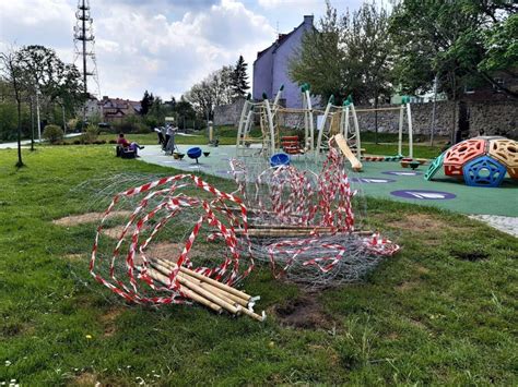 Plac zabaw w centrum Goleniowa po remoncie Można korzystać Goleniów