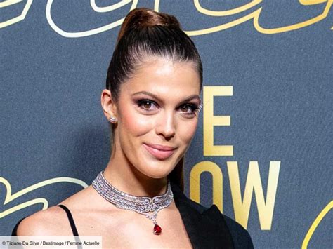 Iris Mittenaere à couper le souffle en lingerie culotte dentelle et
