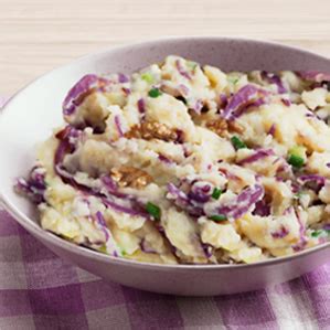 Rode Kool Stamppot Met Appel Walnoten En Brie ERU Foodservice