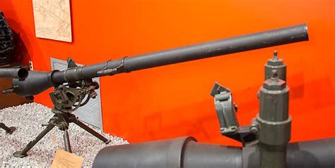 M Mmrecoillessrifle