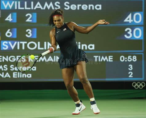 De Olympische Kampioenen Serena Williams Van Verenigde Staten In Actie
