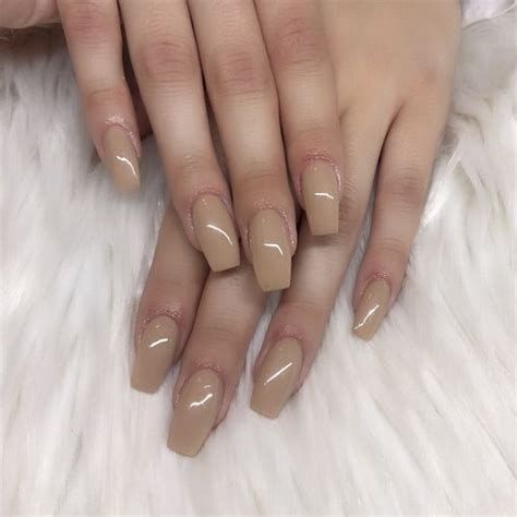 Uñas nude Uñas modernas y sencillas los mejores diseños en tendencia
