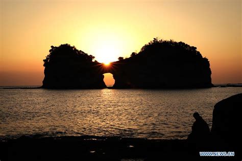 Sunset Scenery Of Japan S Engetsu Island English China Youth International