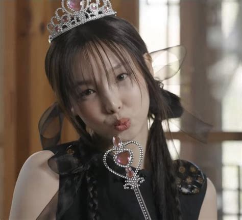 Nayeon Lesbian Protector On Twitter Shes So Adorable 😭