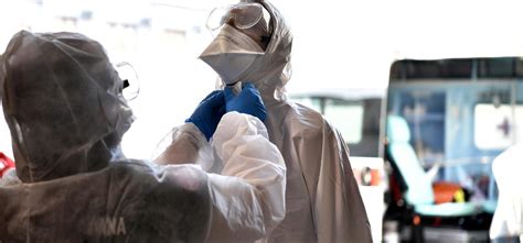Coronavirus Lallarme DellOms La Pandemia Sta Accelerando La Stampa