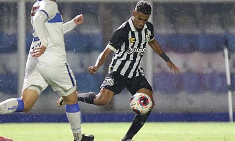 Santos domina EC São Bernardo e vai à terceira fase da Copinha