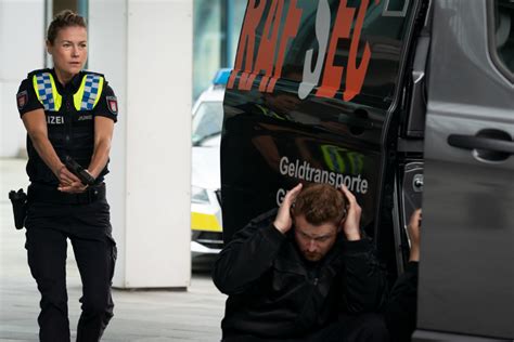 Notruf Hafenkante Bewaffneter Raubüberfall nahe der Hamburger Alster