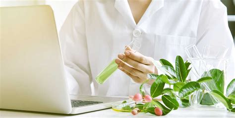 Acad Mica Imparte El Curso Introducci N Al Estudio Y Uso De Plantas