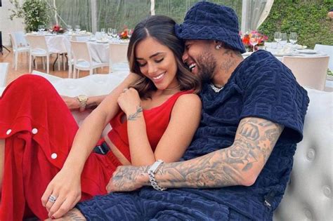 Mavie é o nome da filha de Bruna Biancardi o jogador Neymar