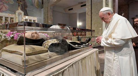Para El Papa Francisco Los Abuelos Son Un Tesoro La Tecla Con Caf