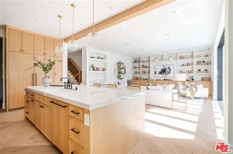 735 Iliff St Pacific Palisades CA 90272 MLS 22 227799 Redfin