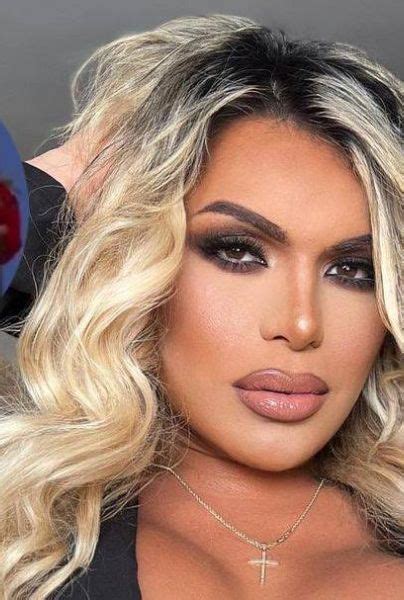 Novio de Wendy Guevara vuela en helicóptero para lanzarle unos ramos