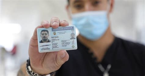 Así es la nueva licencia de conducir que circulará en Ecuador desde