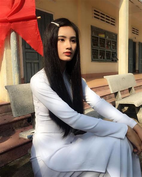 L Do Hoa H U Hu Nh Tr N Nhi V B N Trai Y U Nhau N M Sao