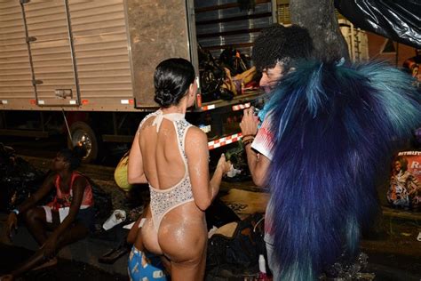 Carnaval 2019 o Que Não Faltou Foram Peitos e Aqui Está a Melhor