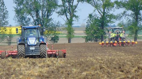 Ponad Km Na Jednym Polu Uprawa Siew Kukurydzy X Claas New