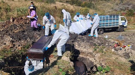 Entierran 19 cadáveres no reclamados en Tegucigalpa incluyendo dos