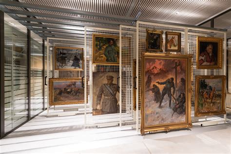 Poznaj podziemny skarbiec magazyn zbiorów Muzeum Józefa Piłsudskiego