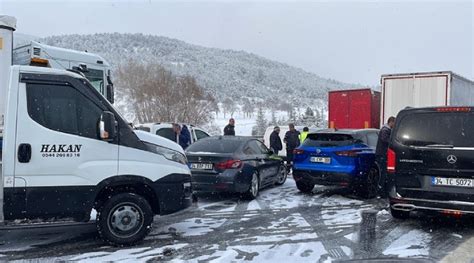 Anadolu Otoyolu nda zincirleme kaza Bolu Ankara istikameti trafiğe kapandı