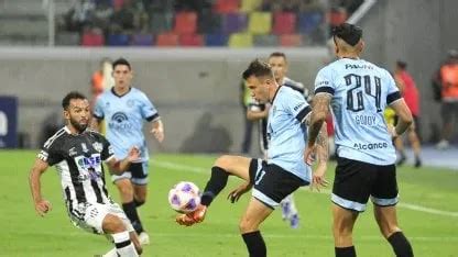 Con gol de Pablo Vegetti sobre el final Belgrano le ganó a Central