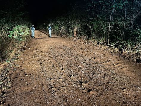 Homem morre após ser baleado na frente da esposa e filho durante