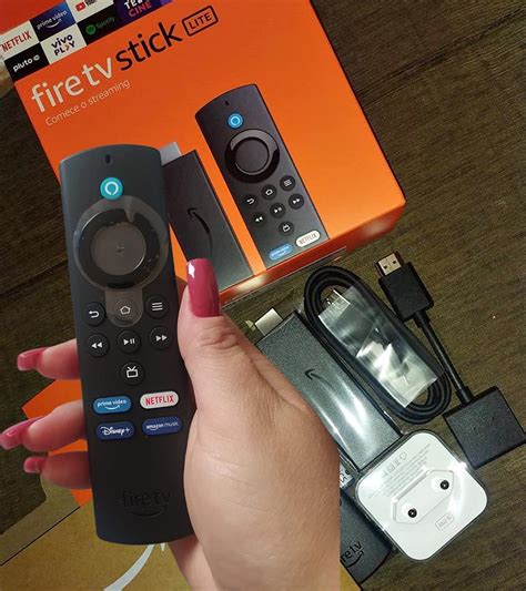 Fire TV Stick Lite 2ª Geração Controle Remoto Lite por Voz