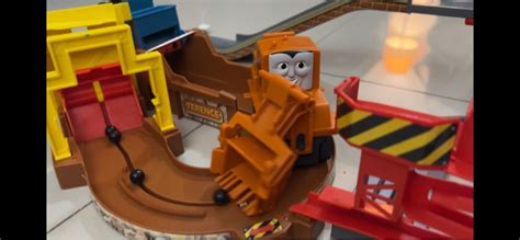 Tomy Thomas Friends Big Loader Motorised Construction Train Set