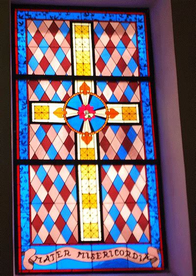 Historia e iconografía de los vitrales de la capilla de la Bordadita