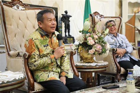 Pj Bupati Purwakarta Benni Irwan Didampingi Asisten Sekda Bidang