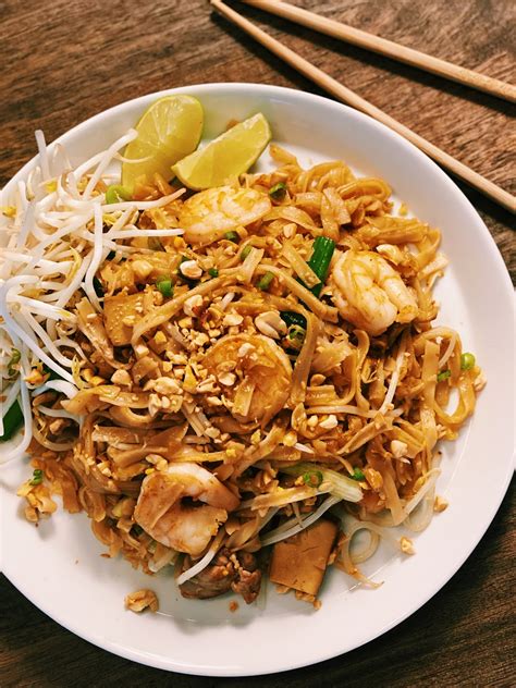 Easy Pad Thai In 15 Minutes Tiffy Cooks