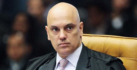 Moraes determina prisão ex ministro de Bolsonaro e de Comandante da PM