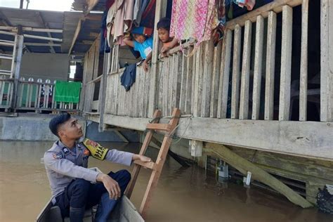 Banjir Di Aceh Tamiang Meluas Ke 12 Kecamatan Jalan Nasional Terendam