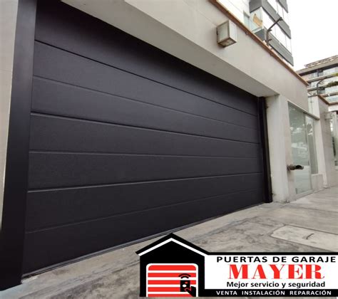 Puerta Seccional Modelo Grafito Mayer Sac