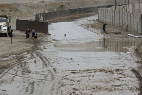 Se registra caída de huaicos en Punta Hermosa y San Bartolo Noticias