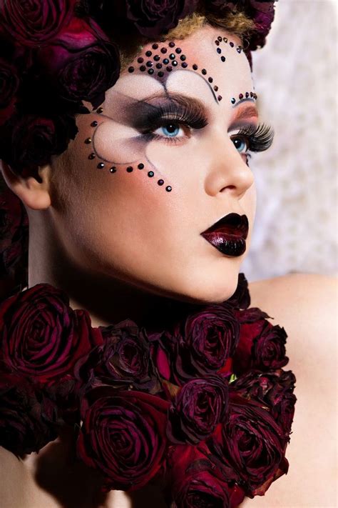 Maquillage Halloween 100 idées pour le visage et les mains