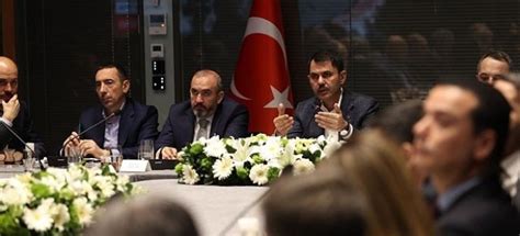 Bakan Kurum Mayıs sonuna kadar 319 bin deprem konutu yapmayı