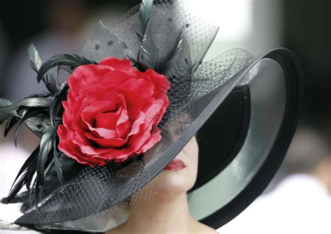 Why Do Women Wear Hats At Kentucky Derby Popsugar Love And Sex