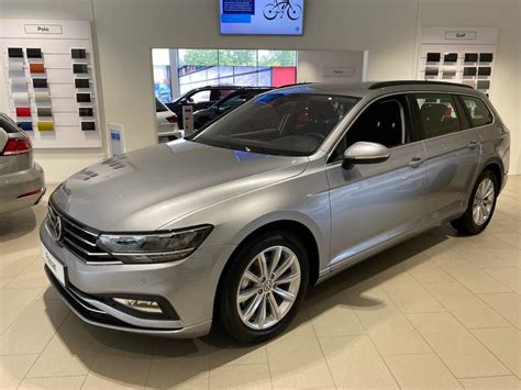 Volkswagen Passat Variant Elegance Tdi Evo Scr Ps Kw Dsg