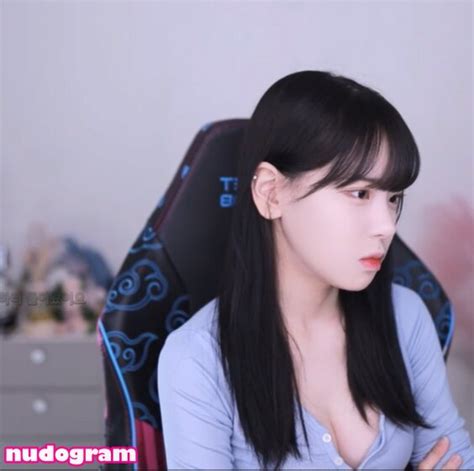 Korean Afreeca Streamer Feet Ki Yunjin Nude Leaks Onlyfans Photo