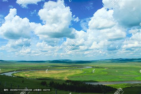 夏天草原河流蓝天白云 草原风光 自然风景 摄影素材 汇图网www huitu