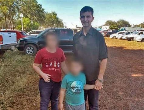 Pai E Filhos De E Anos Morrem Ao Bater Moto Interior Campo
