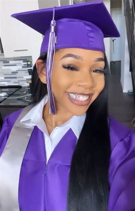 Liyah Li Graduation Picture Poses Kendall Jenner Video Pretty Black