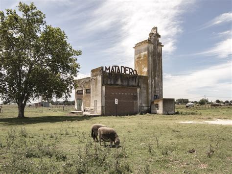MONDO SALAMONE Matadero Slaughterhouse Chillar