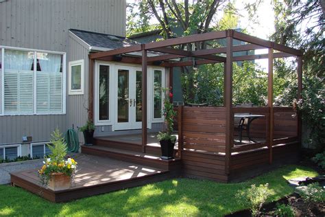 23 Kayu Pergola Inspirasi Penting