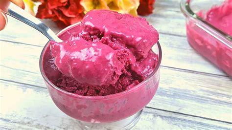 Glace aux mûres à 3 ingrédients sans sucre ni lait ni crème